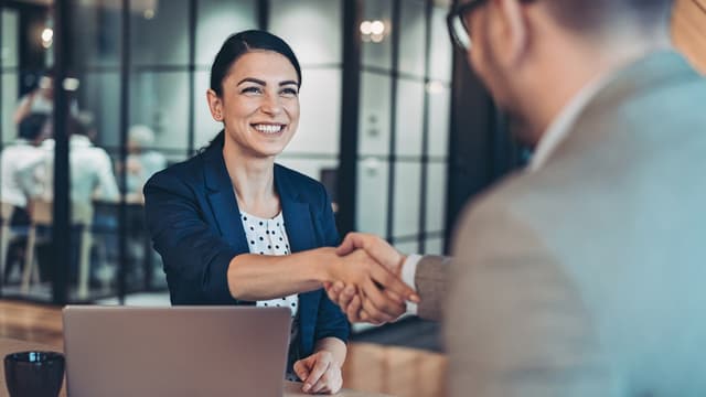 How Salespeople Can Build Better Customer Relationships | Yesware